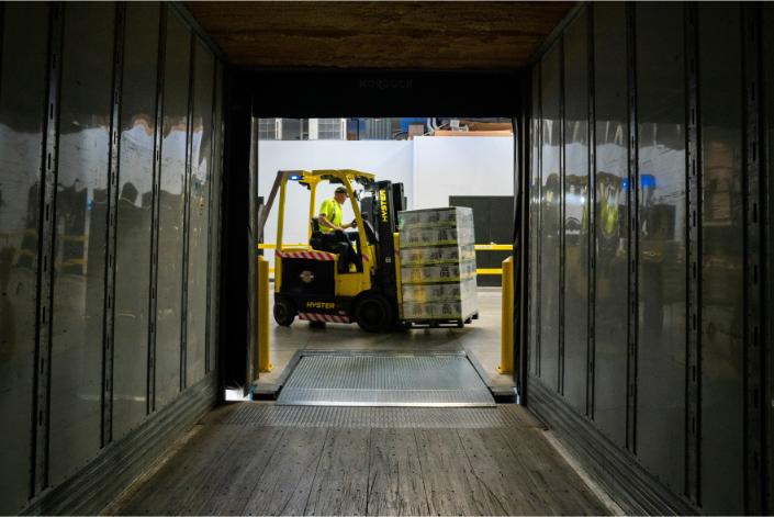 Purchasing Directly from a Manufacturer vs. Through Distribution ...